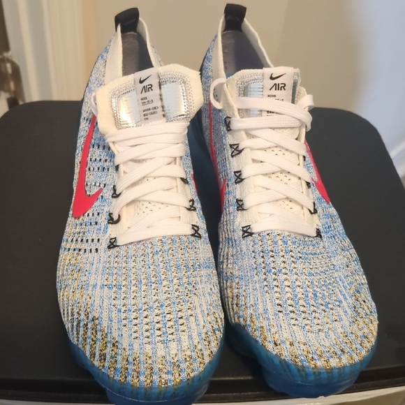 Nike | Shoes | Nike Air Blue And Red Knit Sneakers | Poshmark